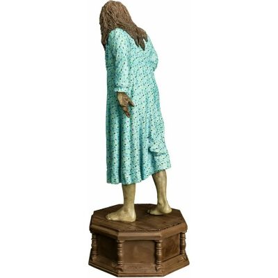 Trick or Treat Studios : EXORCIST REGAN 12 INCH RESIN STATUE ...